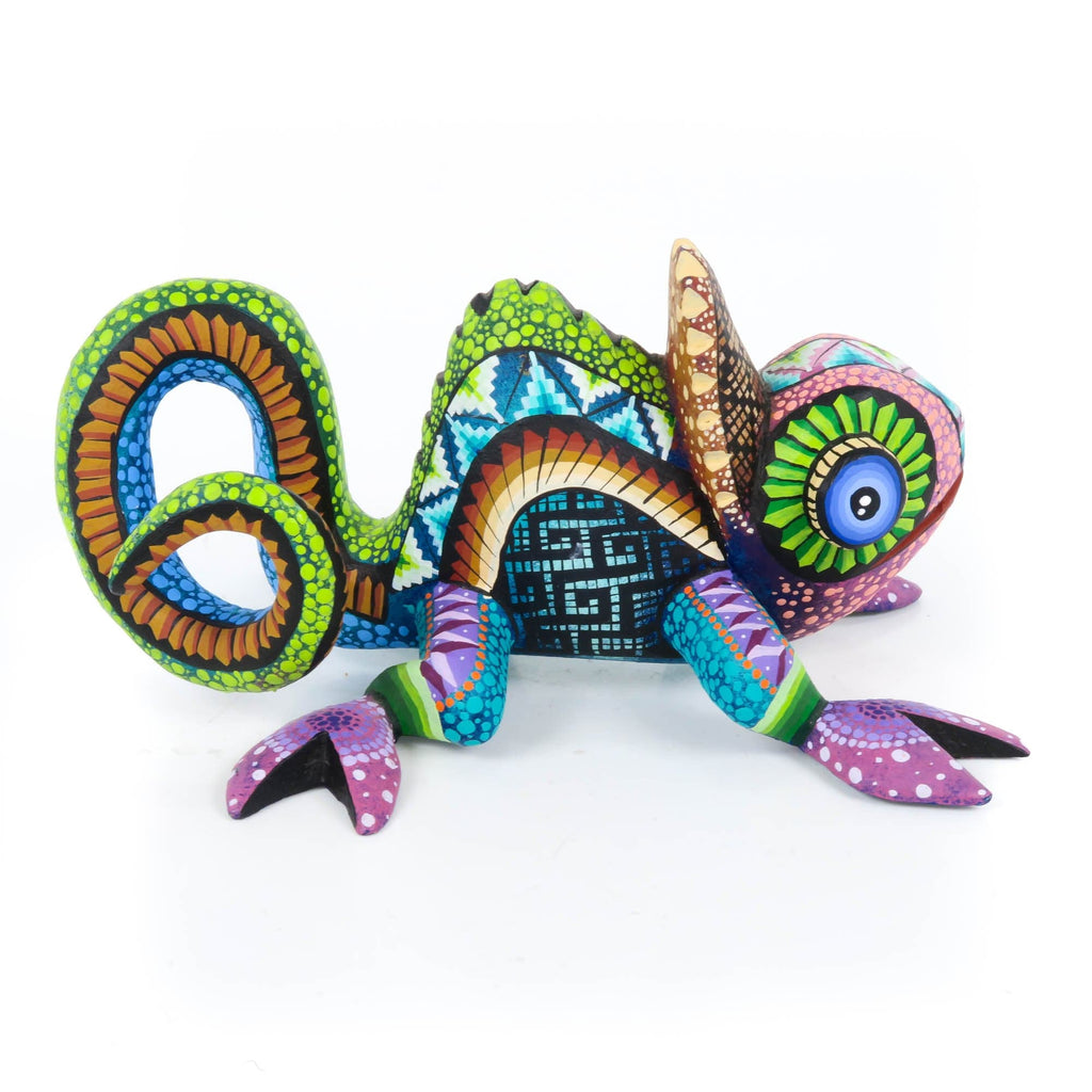 Fabulous Chameleon - Oaxacan Alebrije Wood Carving – VivaMexico.com ...