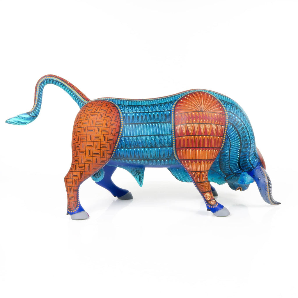 Masterpiece Charging Bull - Oaxacan Alebrije Wood Carving – VivaMexico ...