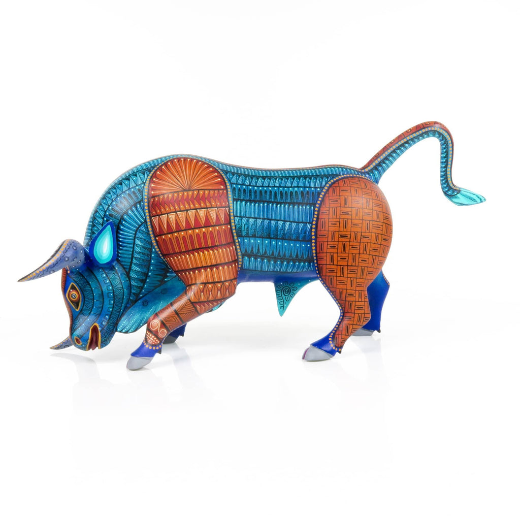 Masterpiece Charging Bull - Oaxacan Alebrije Wood Carving – VivaMexico ...