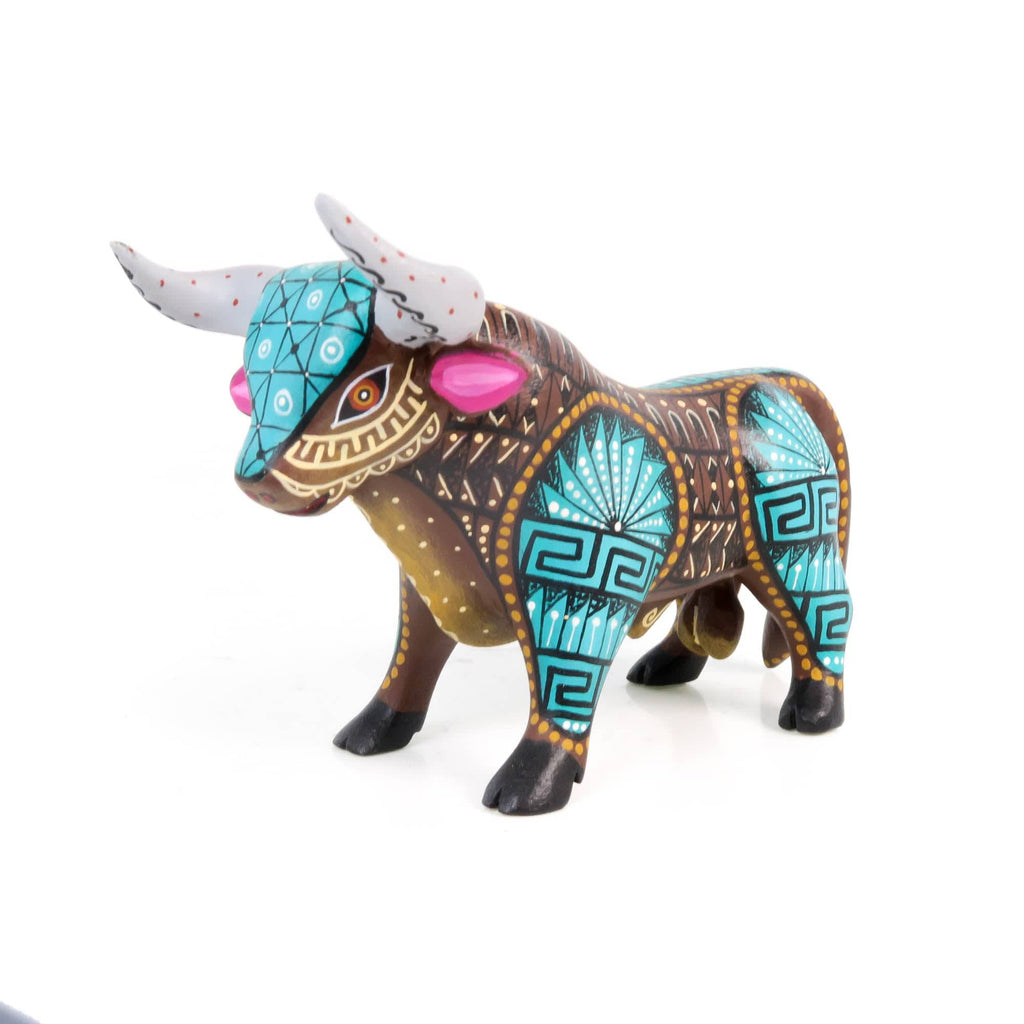 Zapotec Bull - Oaxacan Alebrije Wood Carving – VivaMexico.com - Mexican Art