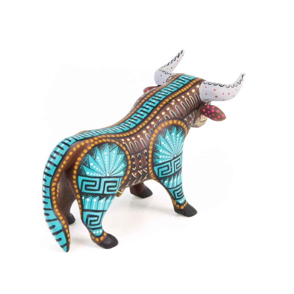 Zapotec Bull - Oaxacan Alebrije Wood Carving – VivaMexico.com - Mexican Art