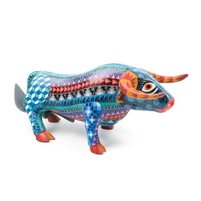 Zapotec Bull - Oaxacan Alebrije Wood Carving – VivaMexico.com - Mexican Art