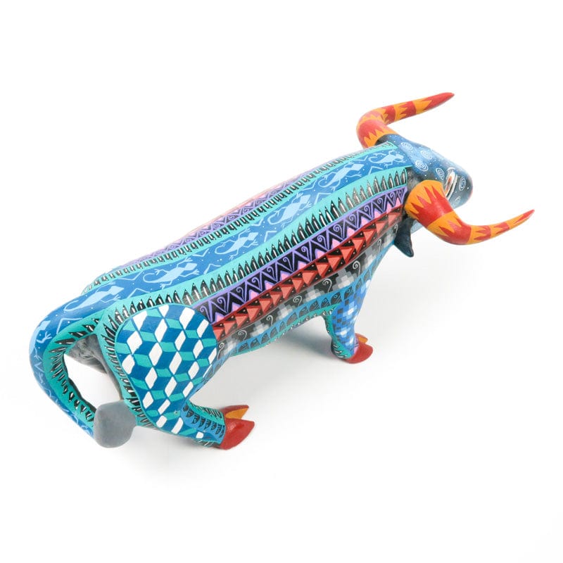 Zapotec Bull - Oaxacan Alebrije Wood Carving – VivaMexico.com - Mexican Art